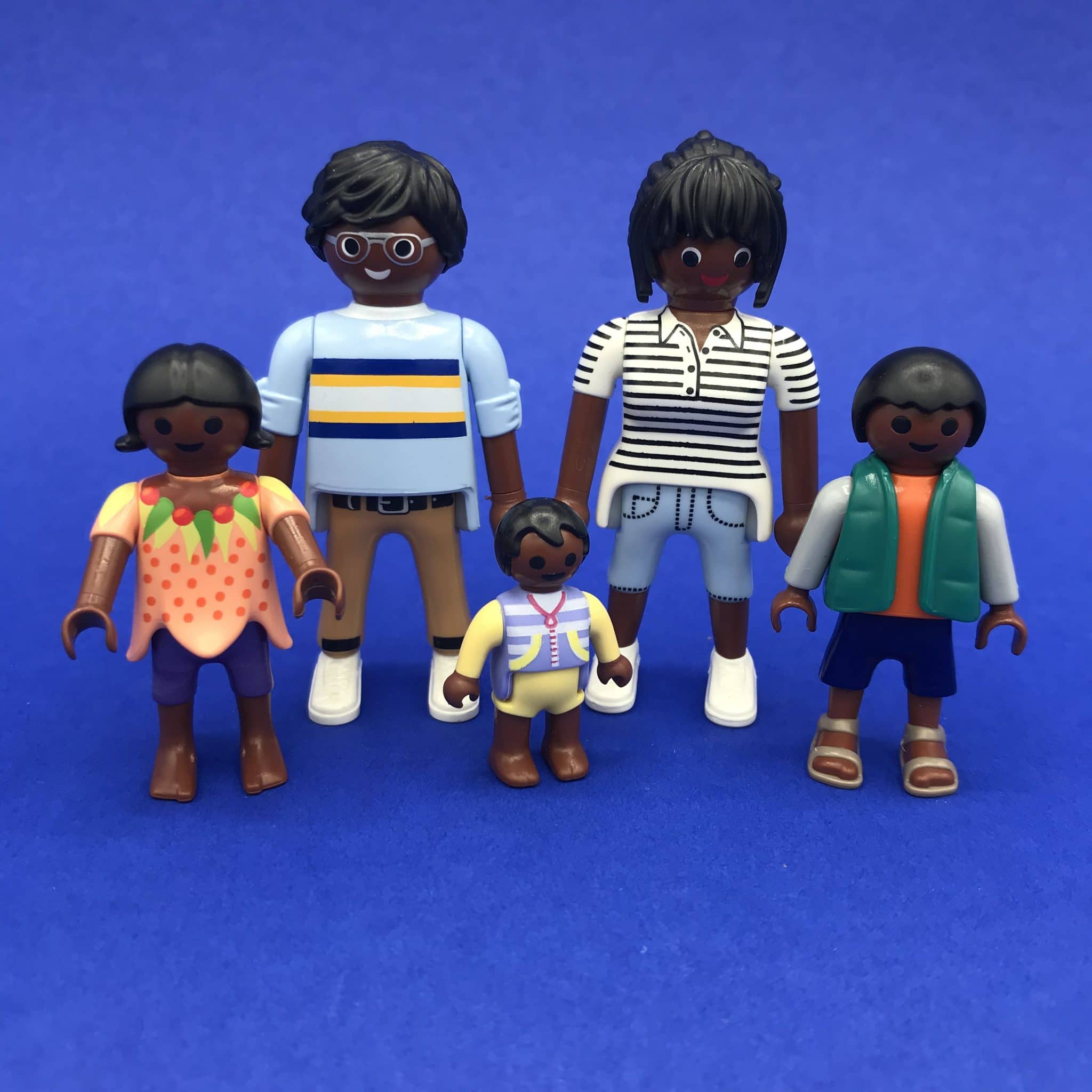 Playmobil gezin met 2 kinderen en baby, getinte huidskleur, set 1 ...